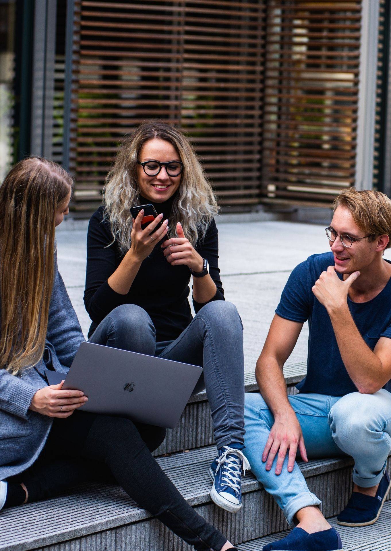 About Us - Deen House